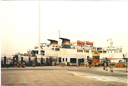 Dandong Ferry, Incheon 2009 (Heiko Mueller)